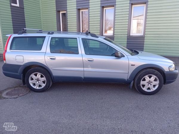 Blue Volvo XC70 2003 in Siauliai, with an engine capacity of 2.50 L and mileage of 400 thousand km for 1880 €, photo 3 on AUTOMOTO.COM.LV