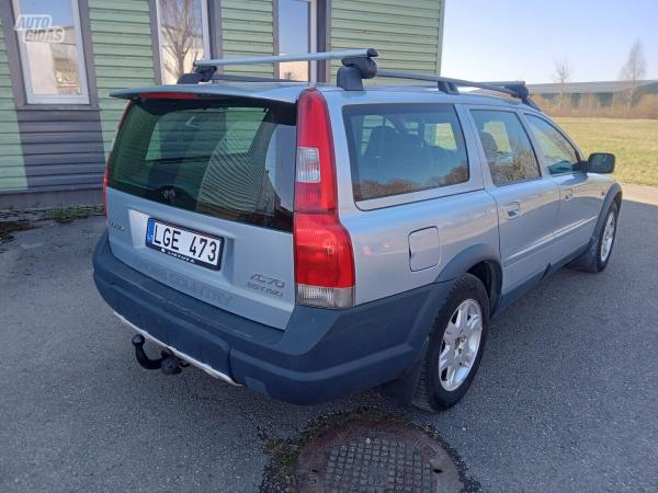 Blue Volvo XC70 2003 in Siauliai, with an engine capacity of 2.50 L and mileage of 400 thousand km for 1880 €, photo 7 on AUTOMOTO.COM.LV