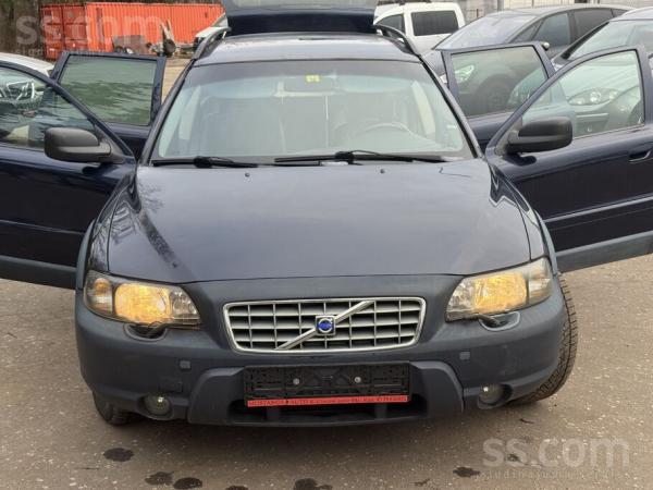 Blue Volvo XC70 2003 in Riga, with an engine capacity of 2.50 L and mileage of 270 thousand km for 4750 €, photo 7 on AUTOMOTO.COM.LV