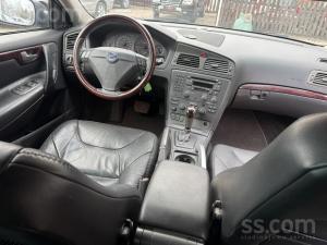 Blue Volvo XC70 2003 in Riga, with an engine capacity of 2.50 L and mileage of 270 thousand km for 4750 €, photo 15 on AUTOMOTO.COM.LV