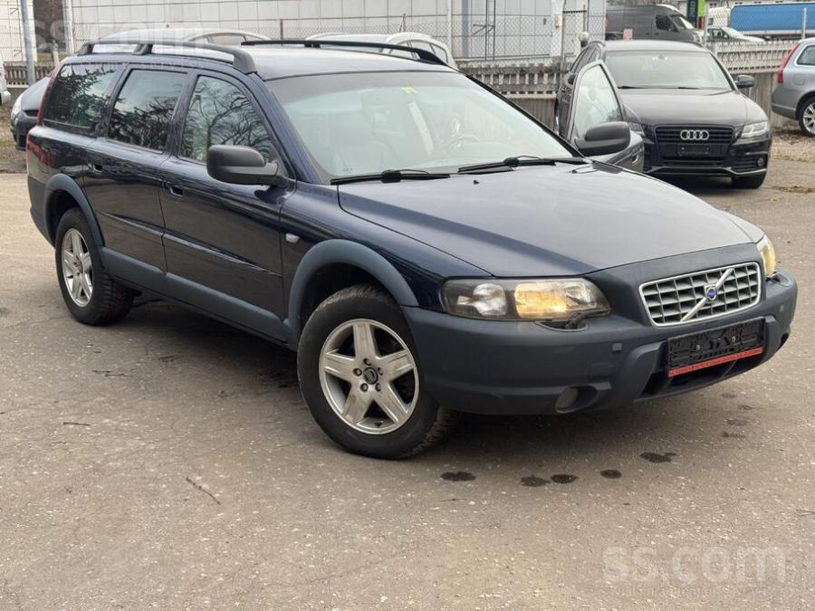 Blue Volvo XC70 2003 in Riga, with an engine capacity of 2.50 L and mileage of 270 thousand km for 4750 €, photo 18 on AUTOMOTO.COM.LV