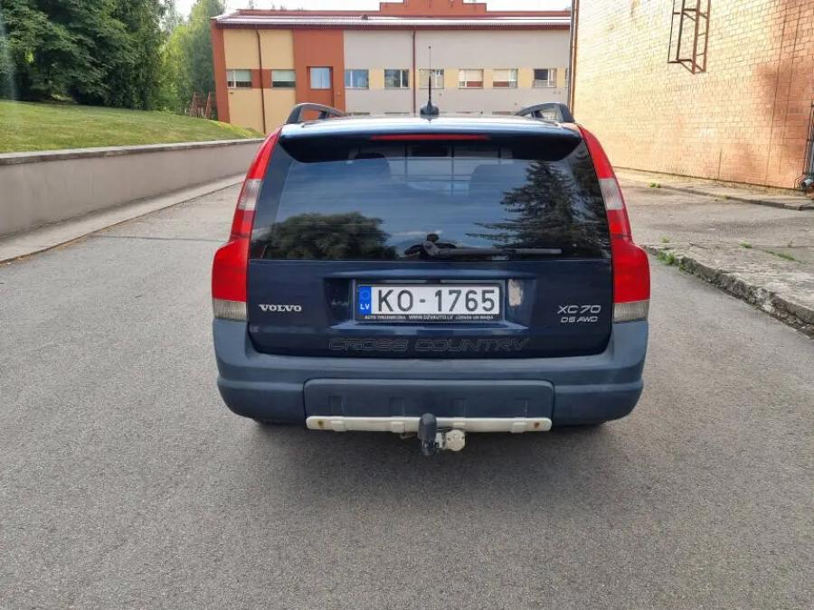 Синий Вольво ХС70 2003 в Екабпилс, объемом двигателя 2.40 л и пробегом 367 тыс. км за 1550 €, фото 6 на AUTOMOTO.COM.LV