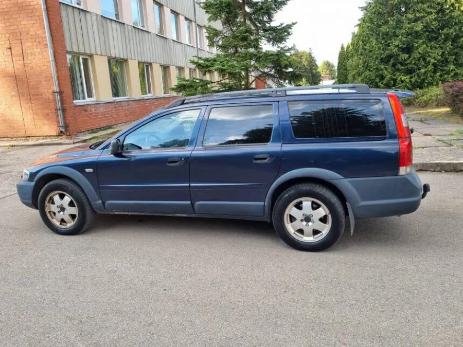 Синий Вольво ХС70 2003 в Екабпилс, объемом двигателя 2.40 л и пробегом 367 тыс. км за 1550 €, фото 8 на AUTOMOTO.COM.LV