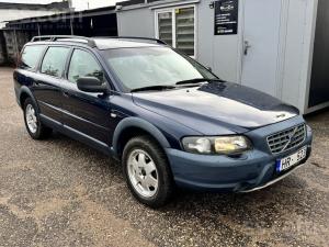 Zils Volvo XC70 2003 Daugavpils, ar dzinēja tilpumu 2.40 L un nobraukumu 0 tūkst. km par 2590 €, foto  vietnē AUTOMOTO.COM.LV