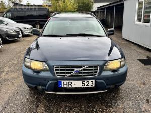 Zils Volvo XC70 2003 Daugavpils, ar dzinēja tilpumu 2.40 L un nobraukumu 0 tūkst. km par 2590 €, foto 3 vietnē AUTOMOTO.COM.LV