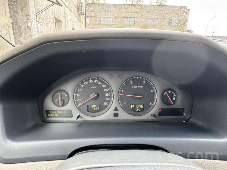 Zils Volvo XC70 2003 Daugavpils, ar dzinēja tilpumu 2.40 L un nobraukumu 0 tūkst. km par 2590 €, foto 16 vietnē AUTOMOTO.COM.LV