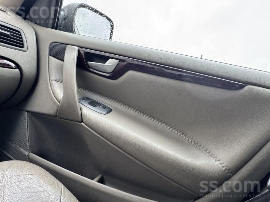 Zils Volvo XC70 2003 Daugavpils, ar dzinēja tilpumu 2.40 L un nobraukumu 0 tūkst. km par 2590 €, foto 20 vietnē AUTOMOTO.COM.LV