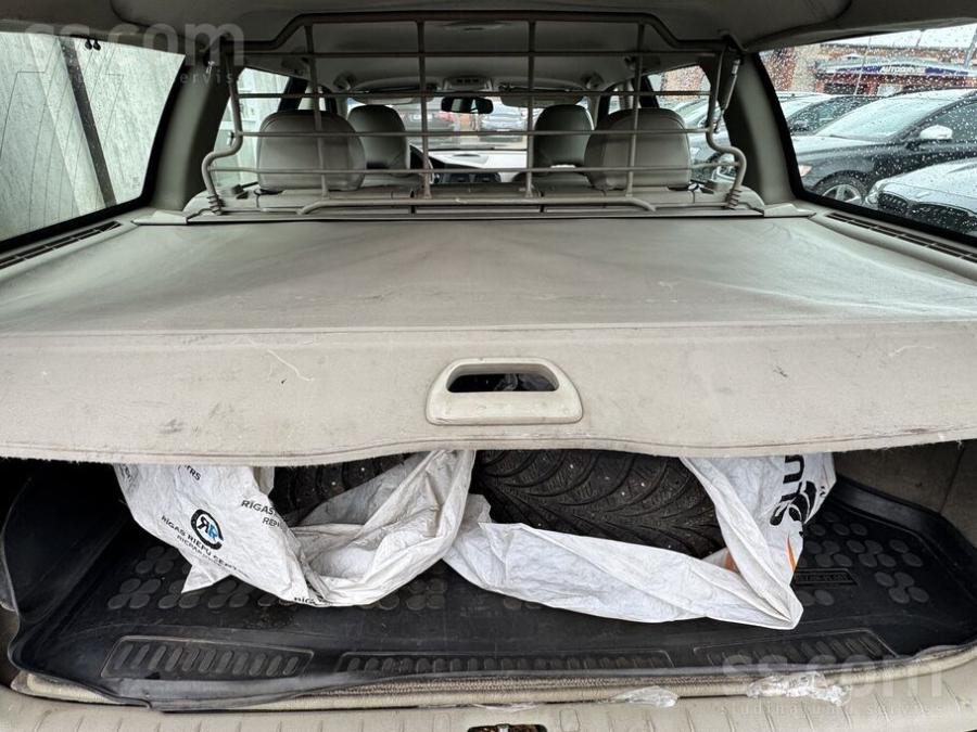 Zils Volvo XC70 2003 Daugavpils, ar dzinēja tilpumu 2.40 L un nobraukumu 0 tūkst. km par 2590 €, foto 24 vietnē AUTOMOTO.COM.LV