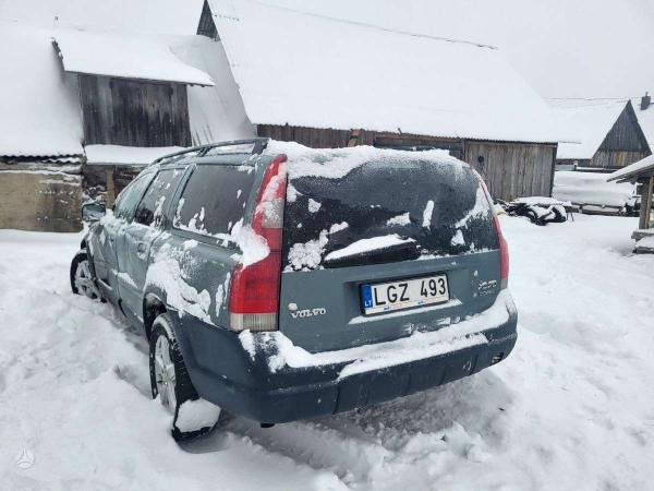 Zils Volvo XC70 2004 Viļņa, ar dzinēja tilpumu 2.40 L un nobraukumu 434 tūkst. km par 1450 €, foto 4 vietnē AUTOMOTO.COM.LV