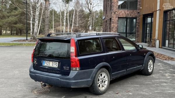 Zils Volvo XC70 2004 Kretinga, ar dzinēja tilpumu 2.40 L un nobraukumu 515 tūkst. km par 2200 €, foto 5 vietnē AUTOMOTO.COM.LV