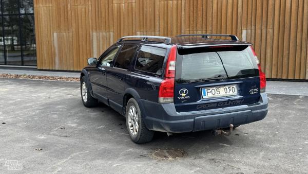 Zils Volvo XC70 2004 Kretinga, ar dzinēja tilpumu 2.40 L un nobraukumu 515 tūkst. km par 2200 €, foto 6 vietnē AUTOMOTO.COM.LV