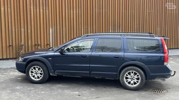 Zils Volvo XC70 2004 Kretinga, ar dzinēja tilpumu 2.40 L un nobraukumu 515 tūkst. km par 2200 €, foto 7 vietnē AUTOMOTO.COM.LV