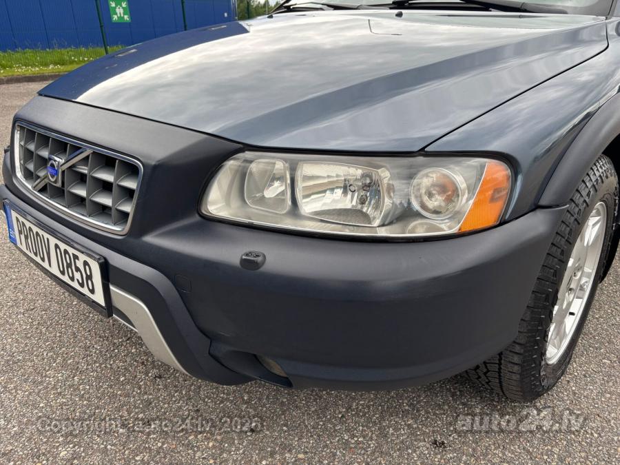 Blue Volvo XC70 2004 in Paide, with an engine capacity of 0.00 L and mileage of 0 thousand km for 3990 €, photo 8 on AUTOMOTO.COM.LV