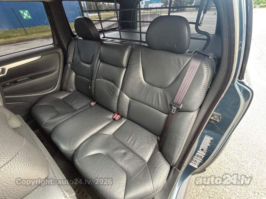 Blue Volvo XC70 2004 in Paide, with an engine capacity of 0.00 L and mileage of 0 thousand km for 3990 €, photo 13 on AUTOMOTO.COM.LV
