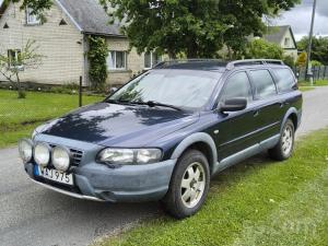 Blue Volvo XC70 2004 in Ventspils, with an engine capacity of 2.50 L and mileage of 313 thousand km for 3100 €, photo 3 on AUTOMOTO.COM.LV