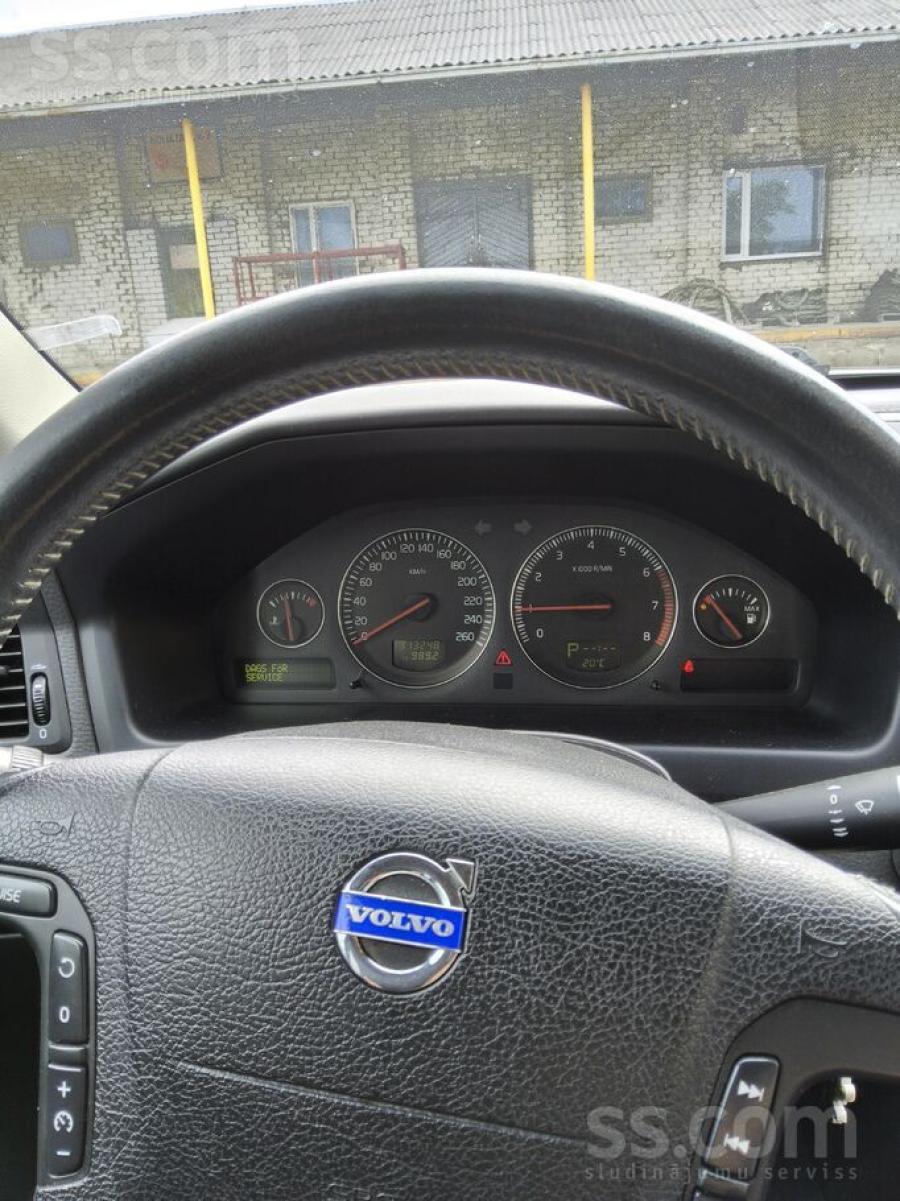 Blue Volvo XC70 2004 in Ventspils, with an engine capacity of 2.50 L and mileage of 313 thousand km for 3100 €, photo 13 on AUTOMOTO.COM.LV