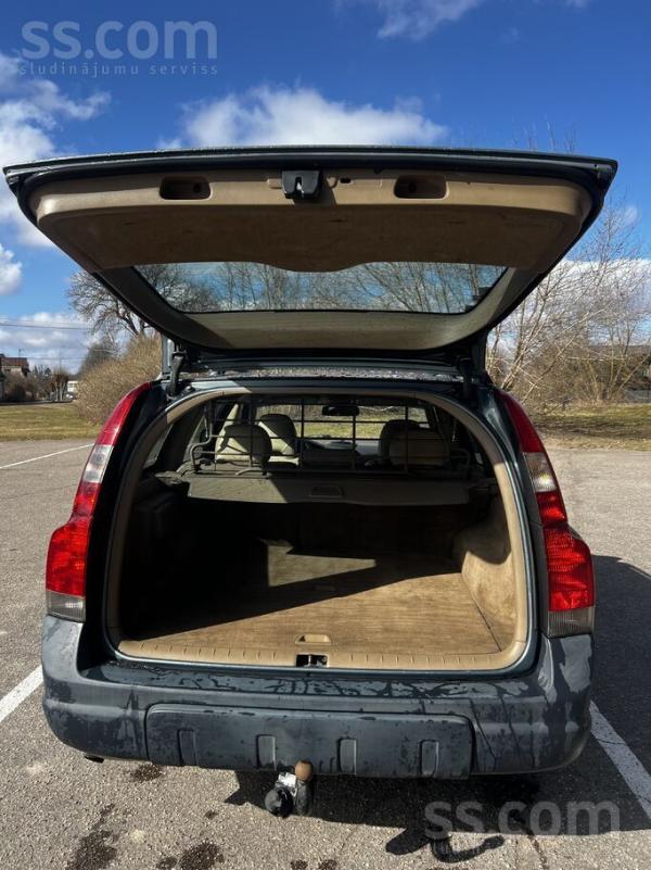 Zils Volvo XC70 2004 Kuldīga, ar dzinēja tilpumu 2.40 L un nobraukumu 382 tūkst. km par 2700 €, foto 5 vietnē AUTOMOTO.COM.LV