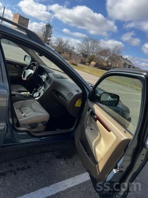 Zils Volvo XC70 2004 Kuldīga, ar dzinēja tilpumu 2.40 L un nobraukumu 382 tūkst. km par 2700 €, foto 7 vietnē AUTOMOTO.COM.LV