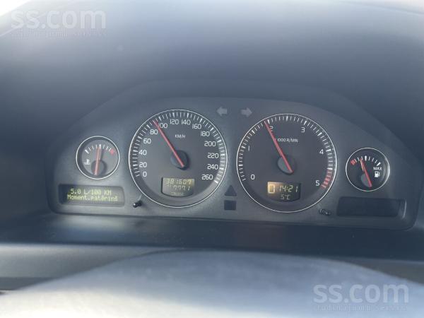 Zils Volvo XC70 2004 Kuldīga, ar dzinēja tilpumu 2.40 L un nobraukumu 382 tūkst. km par 2700 €, foto 10 vietnē AUTOMOTO.COM.LV
