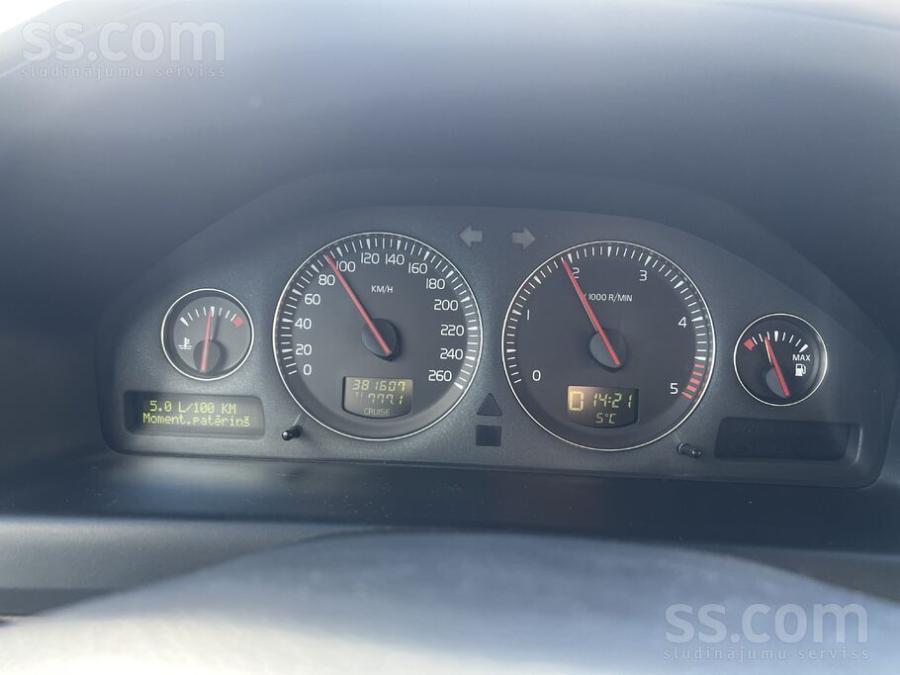 Zils Volvo XC70 2004 Kuldīga, ar dzinēja tilpumu 2.40 L un nobraukumu 382 tūkst. km par 2700 €, foto 11 vietnē AUTOMOTO.COM.LV