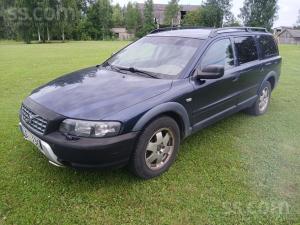 Zils Volvo XC70 2004 Ogre, ar dzinēja tilpumu 2.40 L un nobraukumu 390 tūkst. km par 1250 €, foto  vietnē AUTOMOTO.COM.LV