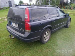 Zils Volvo XC70 2004 Ogre, ar dzinēja tilpumu 2.40 L un nobraukumu 390 tūkst. km par 1250 €, foto 4 vietnē AUTOMOTO.COM.LV