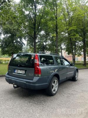 Zils Volvo XC70 2004 Kuldīga, ar dzinēja tilpumu 2.40 L un nobraukumu 383 tūkst. km par 2750 €, foto 4 vietnē AUTOMOTO.COM.LV