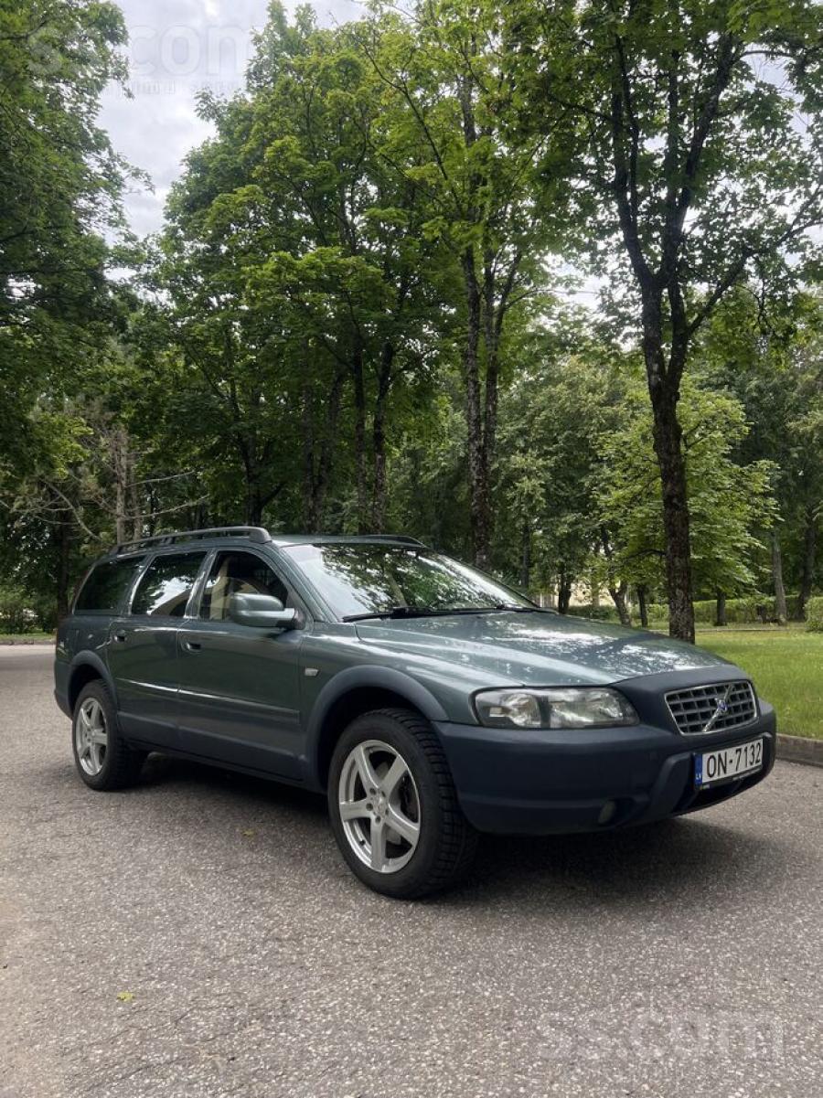 Zils Volvo XC70 2004 Kuldīga, ar dzinēja tilpumu 2.40 L un nobraukumu 383 tūkst. km par 2750 €, foto 5 vietnē AUTOMOTO.COM.LV