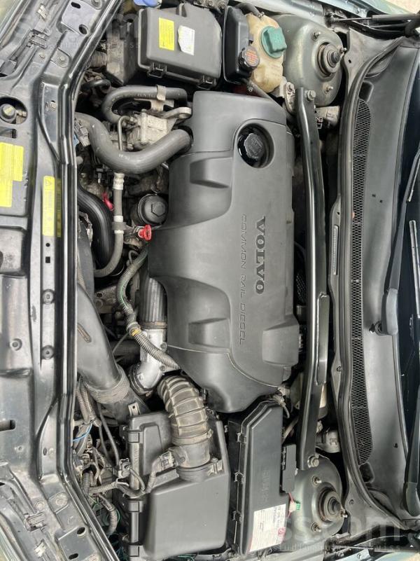Blue Volvo XC70 2004 in Kuldiga, with an engine capacity of 2.40 L and mileage of 383 thousand km for 2750 €, photo 9 on AUTOMOTO.COM.LV