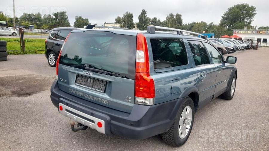 Blue Volvo XC70 2004 in Riga, with an engine capacity of 2.40 L and mileage of 263 thousand km for 3300 €, photo 10 on AUTOMOTO.COM.LV
