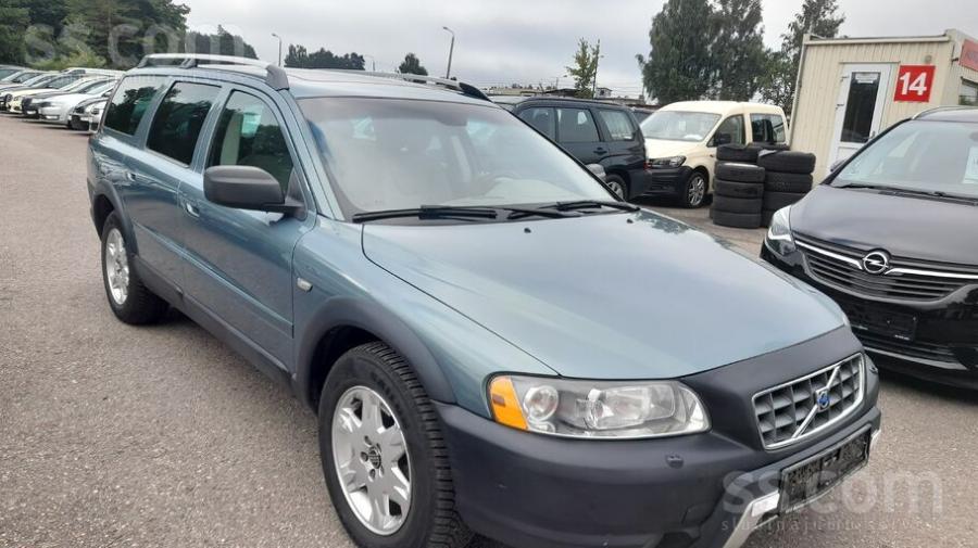 Blue Volvo XC70 2004 in Riga, with an engine capacity of 2.40 L and mileage of 263 thousand km for 3300 €, photo 11 on AUTOMOTO.COM.LV
