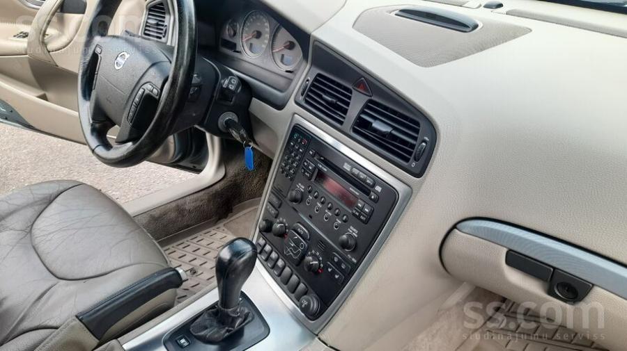 Blue Volvo XC70 2004 in Riga, with an engine capacity of 2.40 L and mileage of 263 thousand km for 3300 €, photo 21 on AUTOMOTO.COM.LV
