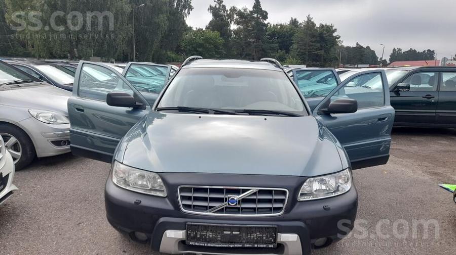 Blue Volvo XC70 2004 in Riga, with an engine capacity of 2.40 L and mileage of 263 thousand km for 3300 €, photo 28 on AUTOMOTO.COM.LV
