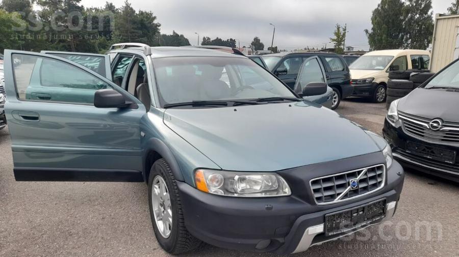 Blue Volvo XC70 2004 in Riga, with an engine capacity of 2.40 L and mileage of 263 thousand km for 3300 €, photo 29 on AUTOMOTO.COM.LV