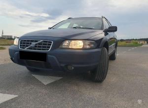 Zils Volvo XC70 2004 Viļņa, ar dzinēja tilpumu 2.40 L un nobraukumu 278 tūkst. km par 4200 €, foto 3 vietnē AUTOMOTO.COM.LV
