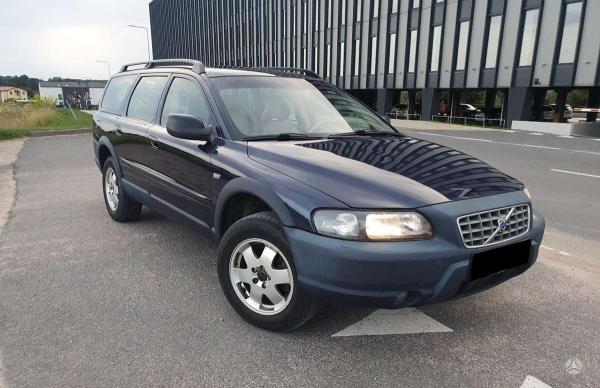 Zils Volvo XC70 2004 Viļņa, ar dzinēja tilpumu 2.40 L un nobraukumu 278 tūkst. km par 4200 €, foto 4 vietnē AUTOMOTO.COM.LV