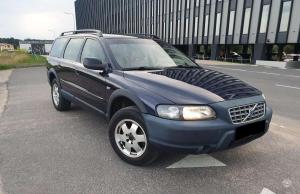 Zils Volvo XC70 2004 Viļņa, ar dzinēja tilpumu 2.40 L un nobraukumu 278 tūkst. km par 4200 €, foto 4 vietnē AUTOMOTO.COM.LV