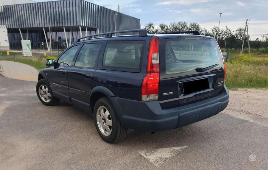 Zils Volvo XC70 2004 Viļņa, ar dzinēja tilpumu 2.40 L un nobraukumu 278 tūkst. km par 4200 €, foto 6 vietnē AUTOMOTO.COM.LV