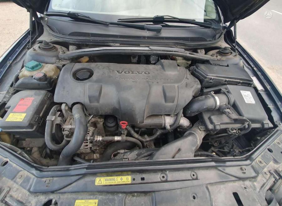 Zils Volvo XC70 2004 Viļņa, ar dzinēja tilpumu 2.40 L un nobraukumu 278 tūkst. km par 4200 €, foto 13 vietnē AUTOMOTO.COM.LV