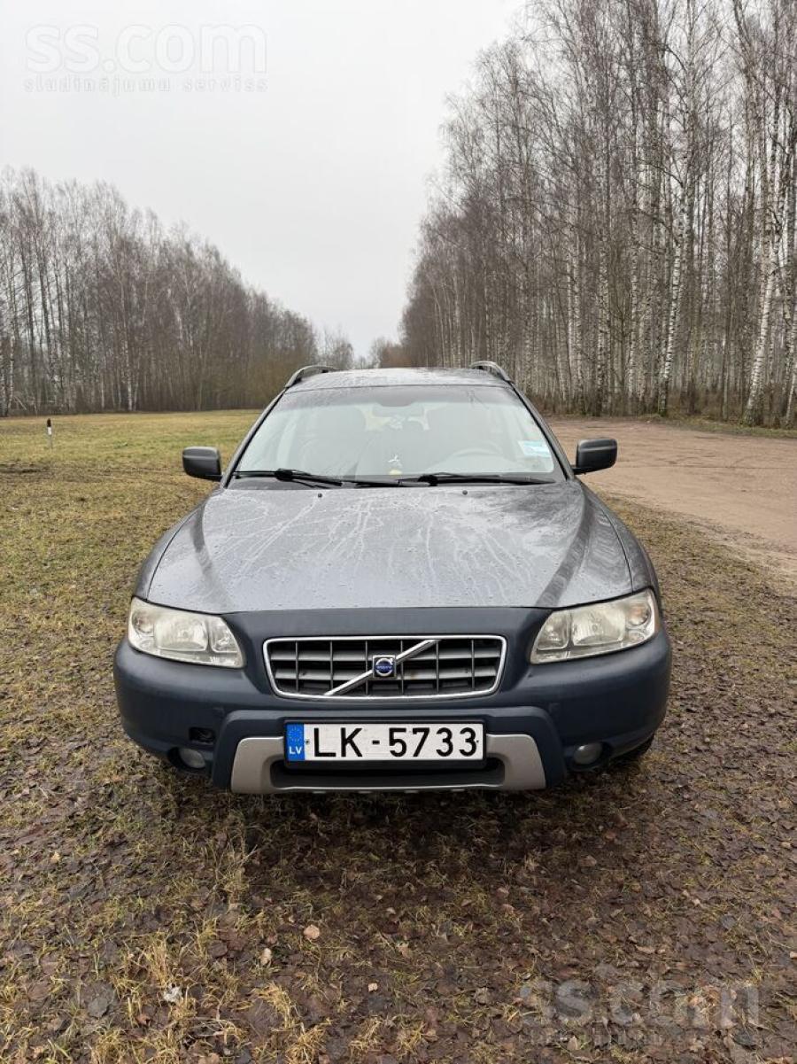 Zils Volvo XC70 2005 Rīga, ar dzinēja tilpumu 2.50 L un nobraukumu 415 tūkst. km par 2850 €, foto 2 vietnē AUTOMOTO.COM.LV