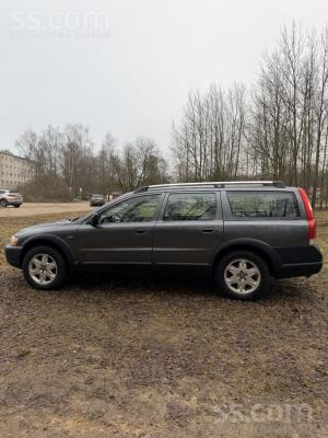 Zils Volvo XC70 2005 Rīga, ar dzinēja tilpumu 2.50 L un nobraukumu 415 tūkst. km par 2850 €, foto 7 vietnē AUTOMOTO.COM.LV