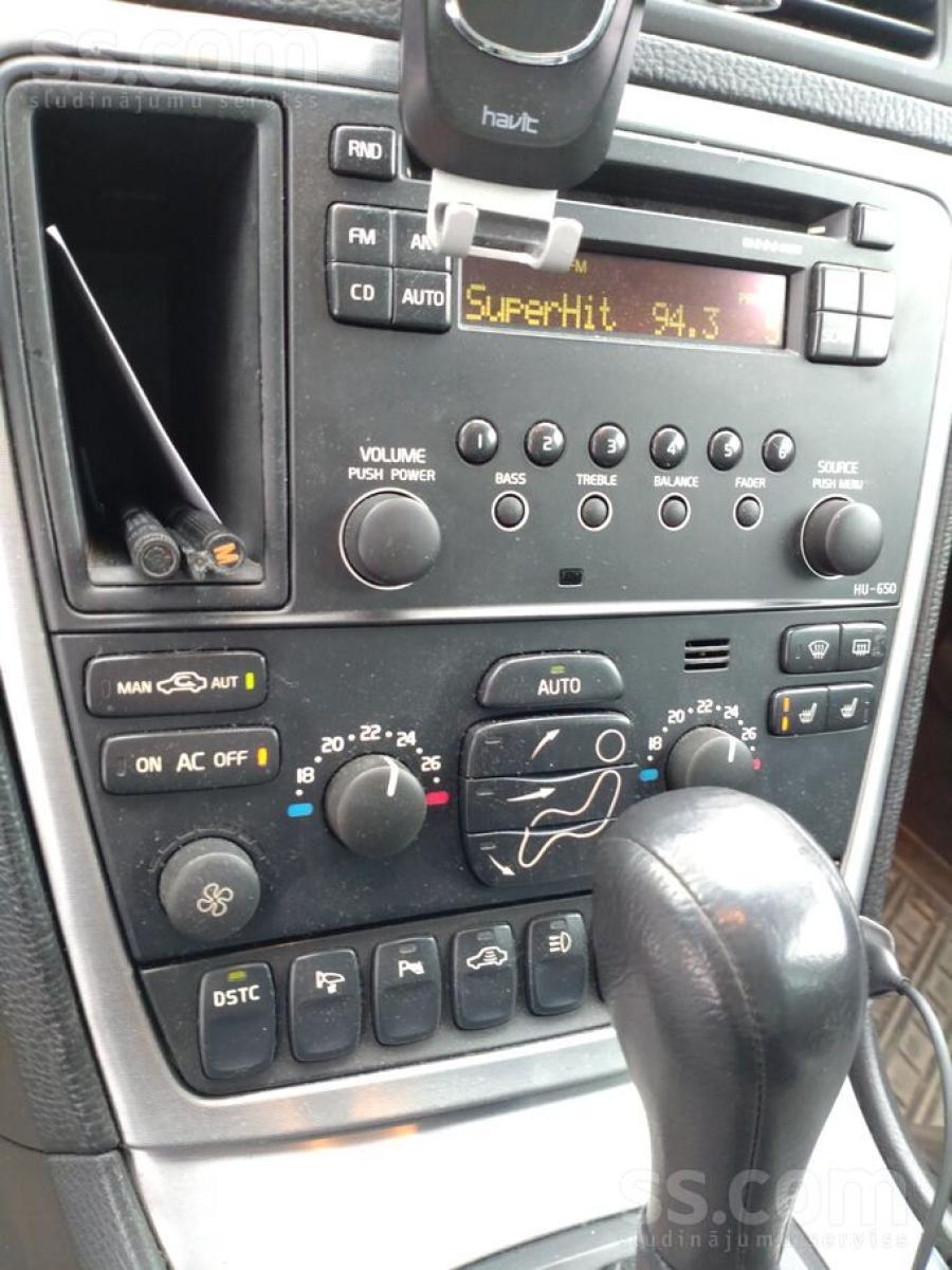 Zils Volvo XC70 2005 Rīga, ar dzinēja tilpumu 2.40 L un nobraukumu 484 tūkst. km par 3400 €, foto 13 vietnē AUTOMOTO.COM.LV