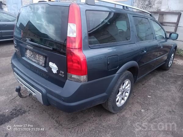 Zils Volvo XC70 2005 Daugavpils, ar dzinēja tilpumu 2.40 L un nobraukumu 285 tūkst. km par 2400 €, foto 4 vietnē AUTOMOTO.COM.LV