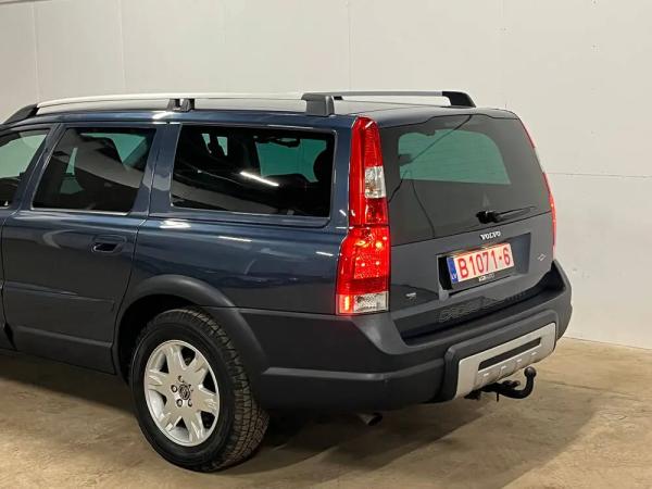 Zils Volvo XC70 2005 Jūrmala, ar dzinēja tilpumu 2.40 L un nobraukumu 348 tūkst. km par 5850 €, foto 7 vietnē AUTOMOTO.COM.LV