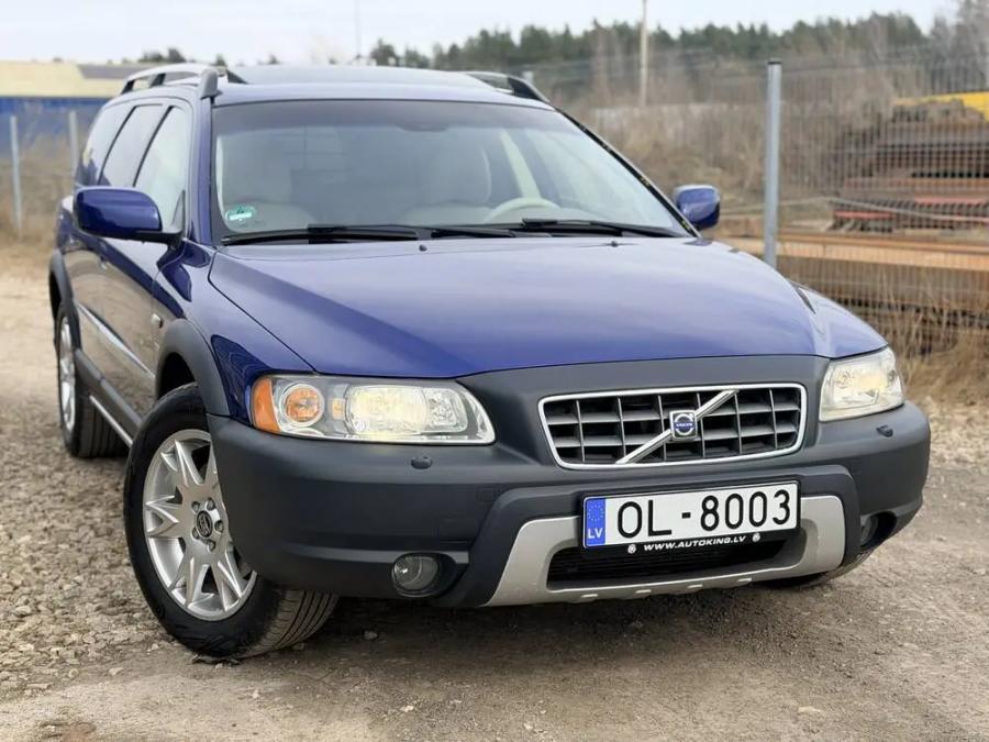 Синий Вольво ХС70 2005 в Рига, объемом двигателя 2.40 л и пробегом 260 тыс. км за 6500 €, фото 1 на AUTOMOTO.COM.LV