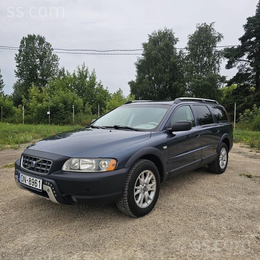 Zils Volvo XC70 2005 Rīga, ar dzinēja tilpumu 2.40 L un nobraukumu 290 tūkst. km par 4350 €, foto 4 vietnē AUTOMOTO.COM.LV