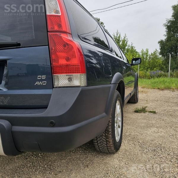 Blue Volvo XC70 2005 in Riga, with an engine capacity of 2.40 L and mileage of 290 thousand km for 4350 €, photo 9 on AUTOMOTO.COM.LV