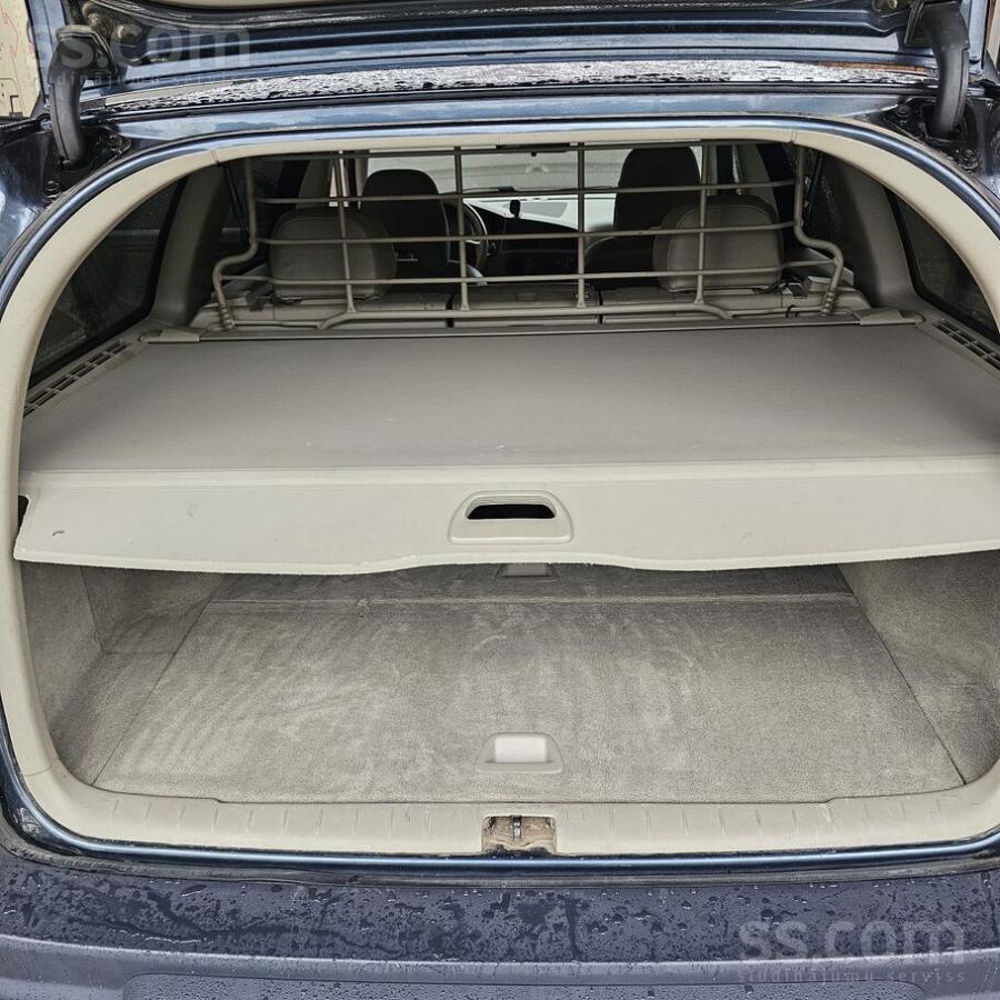 Zils Volvo XC70 2005 Rīga, ar dzinēja tilpumu 2.40 L un nobraukumu 290 tūkst. km par 4350 €, foto 13 vietnē AUTOMOTO.COM.LV