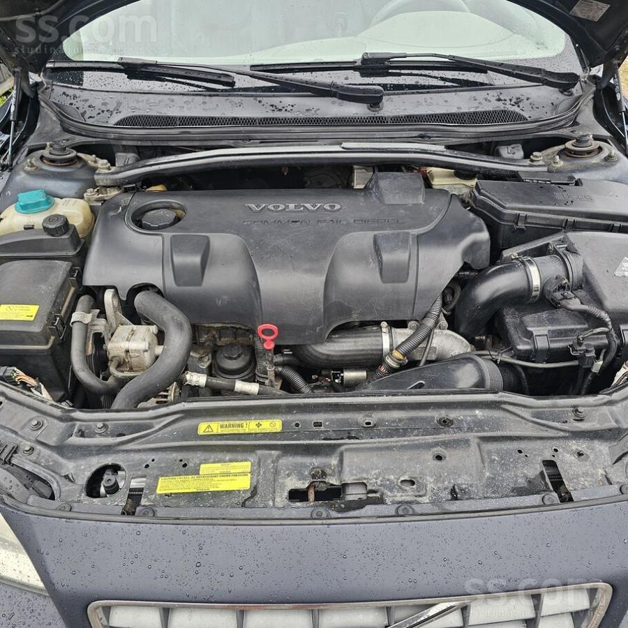 Zils Volvo XC70 2005 Rīga, ar dzinēja tilpumu 2.40 L un nobraukumu 290 tūkst. km par 4350 €, foto 22 vietnē AUTOMOTO.COM.LV