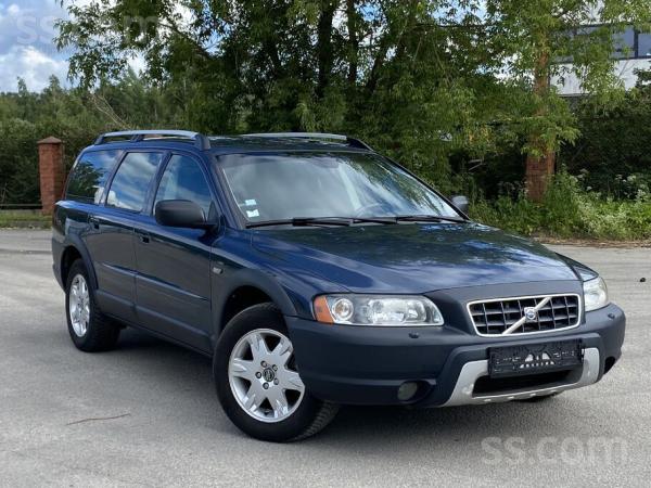 Blue Volvo XC70 2005 in Riga, with an engine capacity of 2.40 L and mileage of 341 thousand km for 4500 €, photo 2 on AUTOMOTO.COM.LV